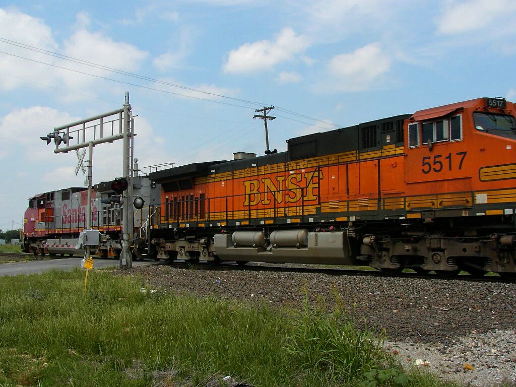 BNSF 5517